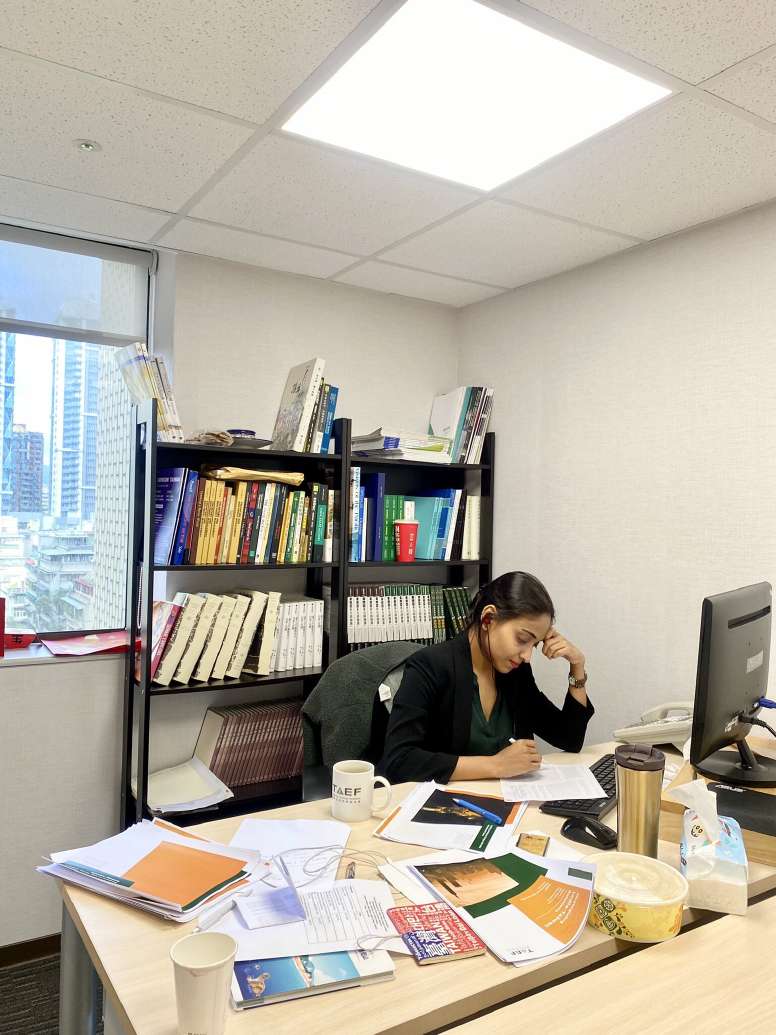 跨學科視角的啟發 - 印度學者Sana Hashmi 致力創造更多台印交流機會 | 台灣就業金卡